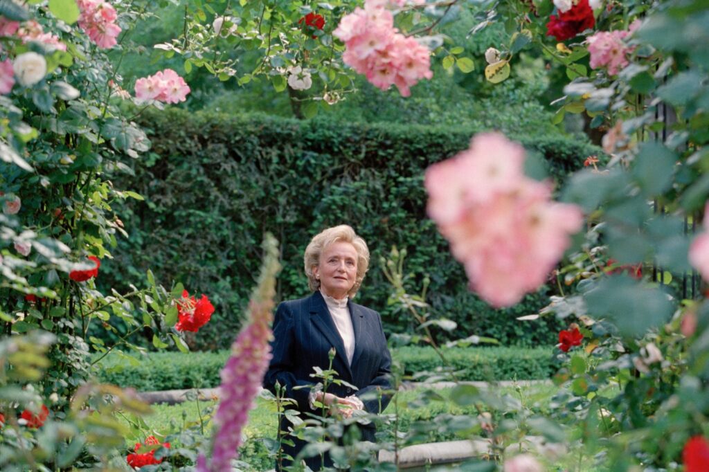 Morre Bernadette Chirac, ex-primeira dama da França, aos 93 anos ...